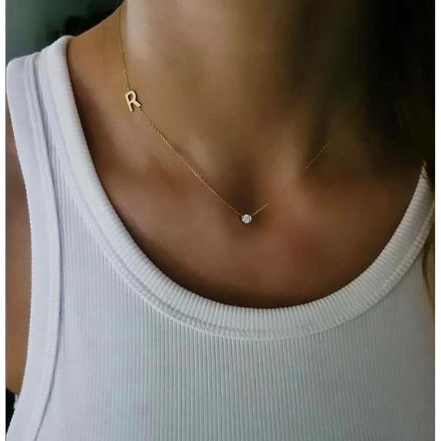 Сребърнo колие с буква и едно камъче (Колиета) от Victoria-Gold.com